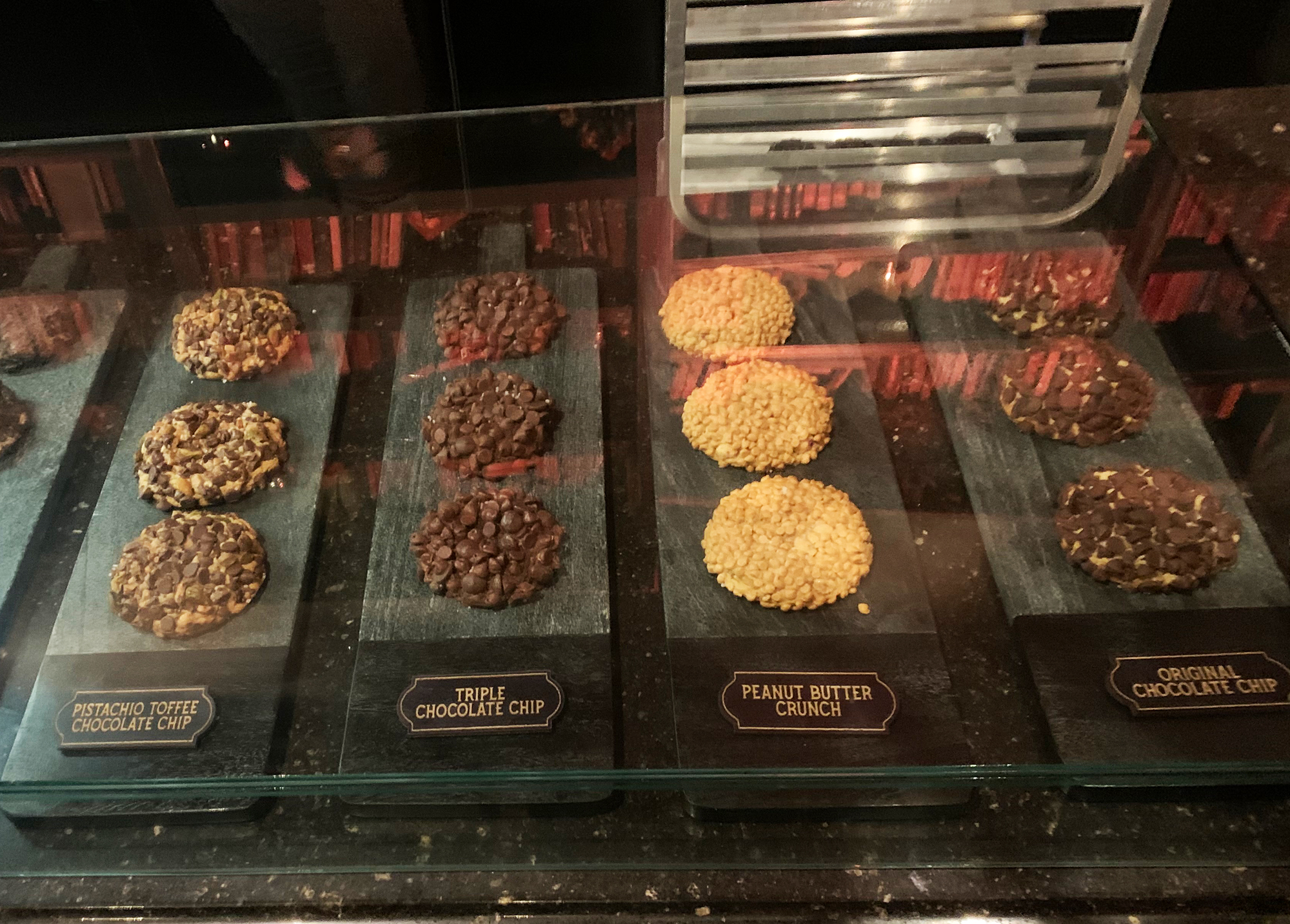 Gideon’s Bakehouse Copycat Chocolate Chip Cookies